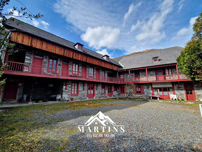 Maison à vendre - Argelès-Gazost - 18 pièces - 10 chambres