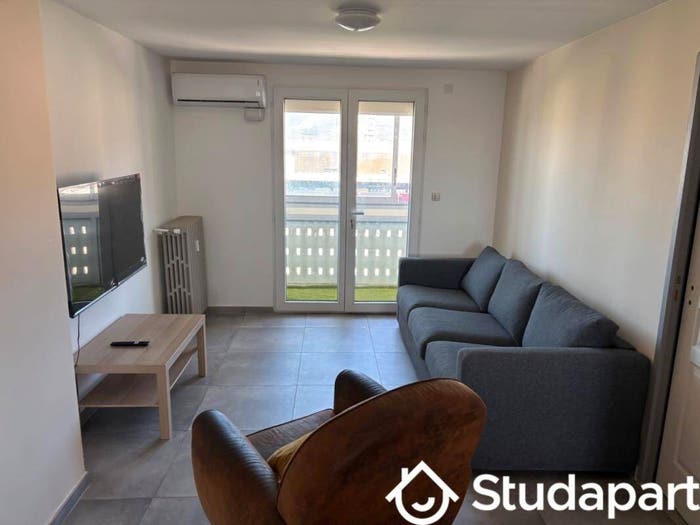 Champ de Mars, Toulon : Appartement 1 pièce à louer