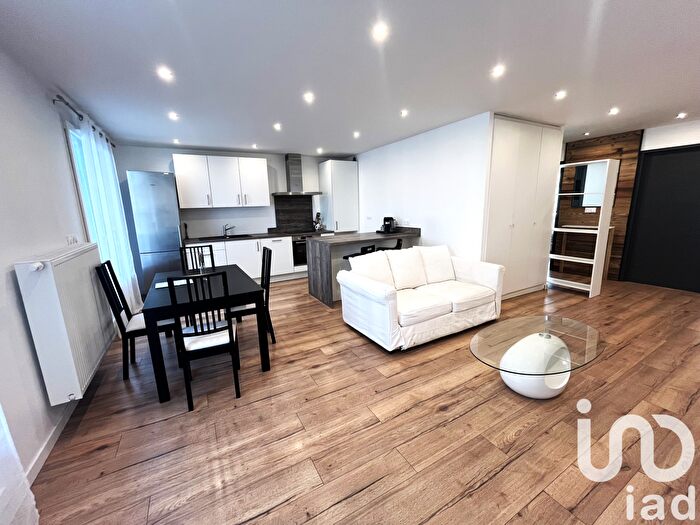 Maisons à vendre et appartements à louer - 1