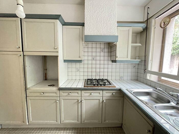 Appartement à louer - Butte, Grette, Besançon - 4 pièces - 2 chambres