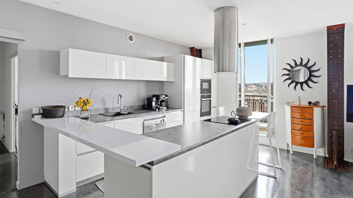 Appartement à vendre - Chamalières, Royat - 3 pièces - 2 chambres