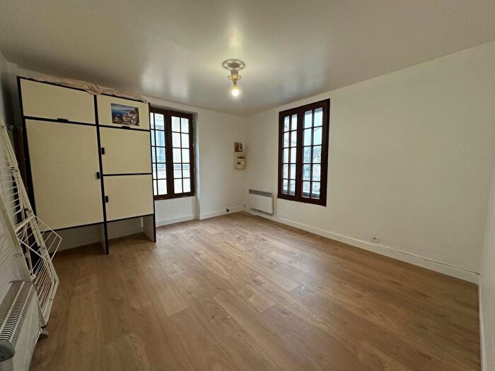 Appartement à vendre - Corbeil-Essonnes, Centre-ville - 2 pièces - 1 chambre