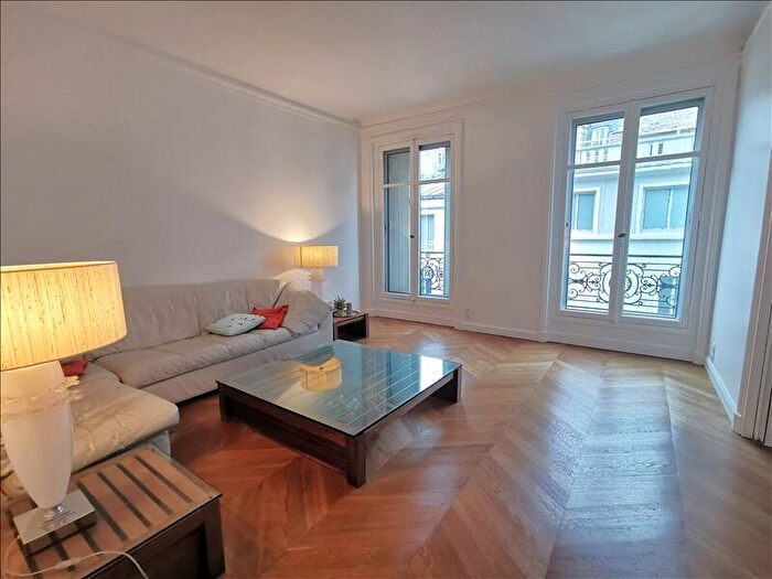 Appartement à louer - Pereire-Malesherbes, Paris ème arrondissement - 4 pièces - 2 chambres