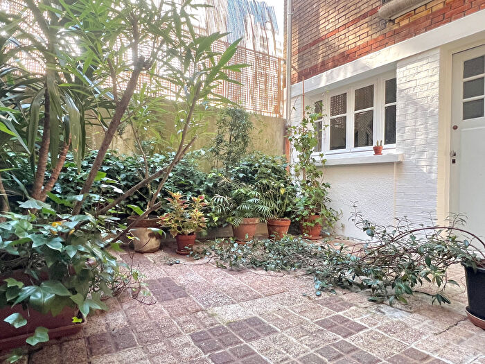 Montreuil, Bas Montreuil, Etienne Marcel, Chanzy : Maison 14 pièces à vendre