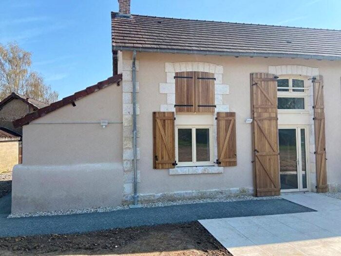 Maison à louer - Saint-Hilaire-sur-Benaize - 4 pièces - 3 chambres