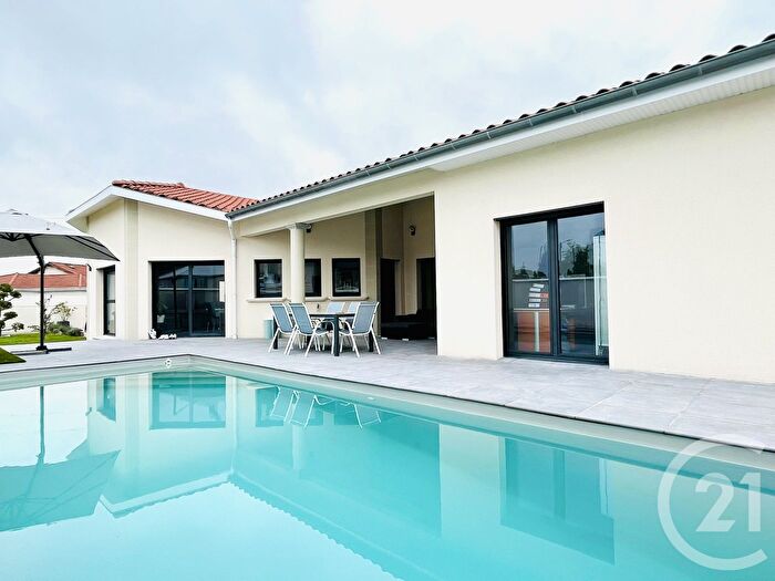 Maison à vendre - Andrézieux-Bouthéon - 6 pièces - 5 chambres