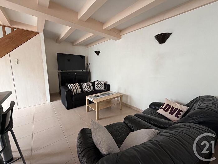 Maison à louer - Saint-Laurent-de-Cognac - 2 pièces - 1 chambre