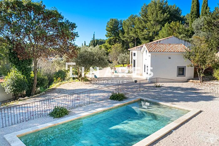 Maison 8 pièces à Marseille 11ème, à vendre