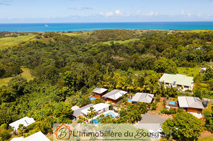 Maison à vendre - Sainte-Rose - 11 pièces - 9 chambres