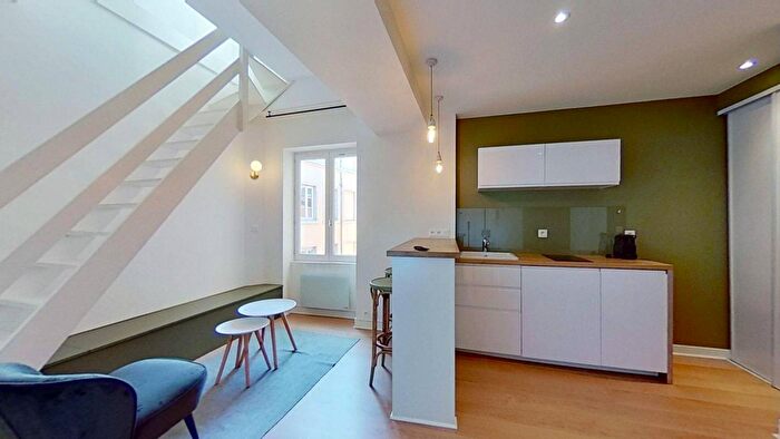 Appartement à louer - Pentes de la croix-rousse, Lyon er arrondissement - 2 pièces - 1 chambre