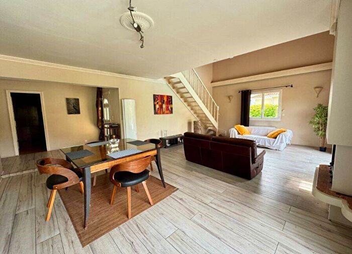 Maison à louer - Capeyron-La Forêt, Mérignac - 5 pièces - 4 chambres