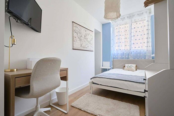 Appartement 1 pièce à louer à Centre-Neuf Bourg-Quesnoy-Delsaux-Musée-Cannoniers-Gare, Valenciennes