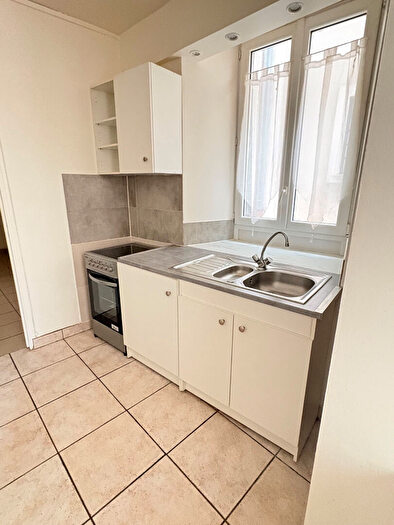Montereau-Fault-Yonne, Ville basse - Appartement 1 pièce à louer