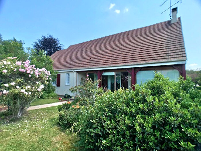 Maison à vendre - Saint-Arnoult-en-Yvelines - 7 pièces - 5 chambres