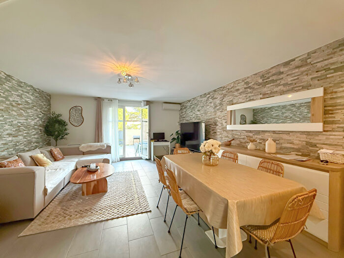 Maison à vendre - Marseille e , Bon Secours - 4 pièces - 3 chambres