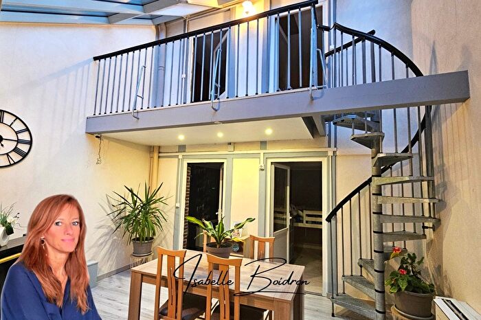 Appartement à vendre - Chalon-sur-Saône, Centre-ville - 6 pièces - 3 chambres