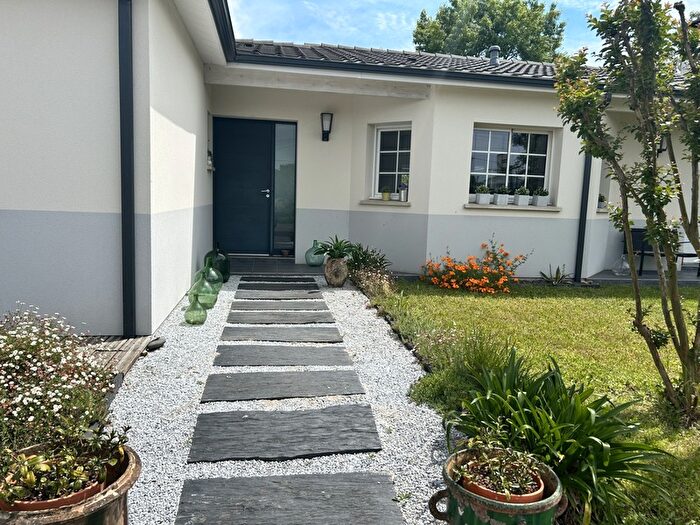 Maison à vendre - Ambarès-et-Lagrave, Bel-Air, Sabarèges - 6 pièces - 4 chambres