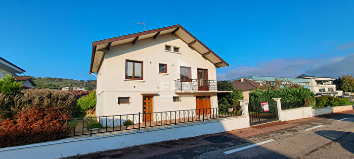 Maison à vendre - Lagnieu - 5 pièces - 3 chambres