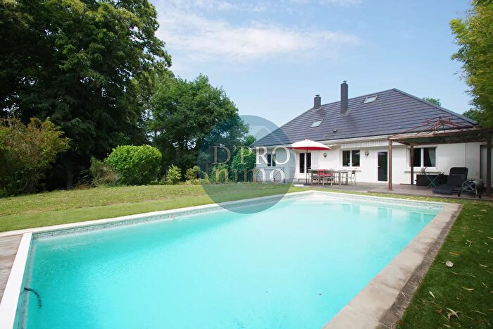 Maison à vendre - Maisdon-sur-Sèvre - 10 pièces - 6 chambres