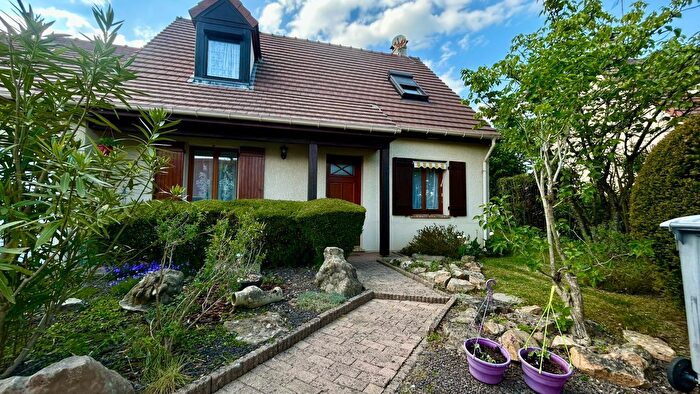 Maison 4 pièces à vendre à Moussy-le-Neuf
