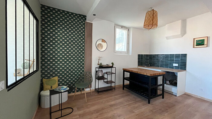 Appartement à vendre - Nans-les-Pins - 2 pièces - 1 chambre