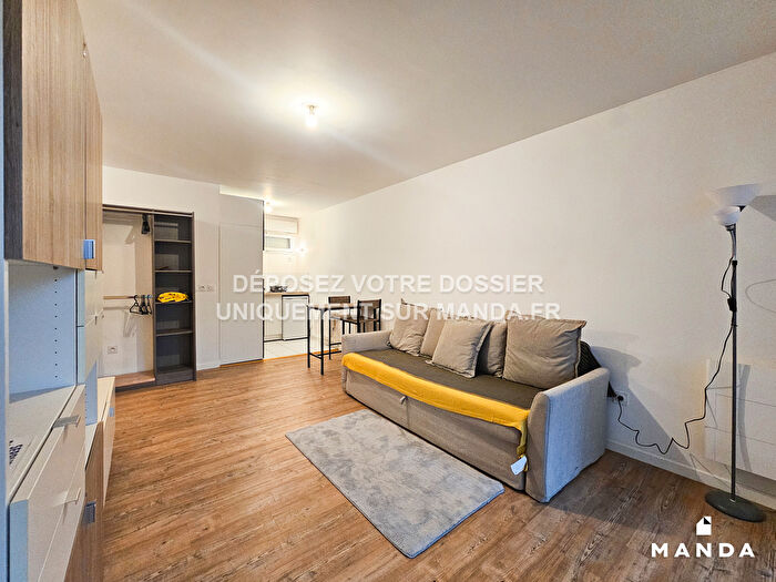 Appartement à louer - Montfermeil, Coudreaux - 1 pièce