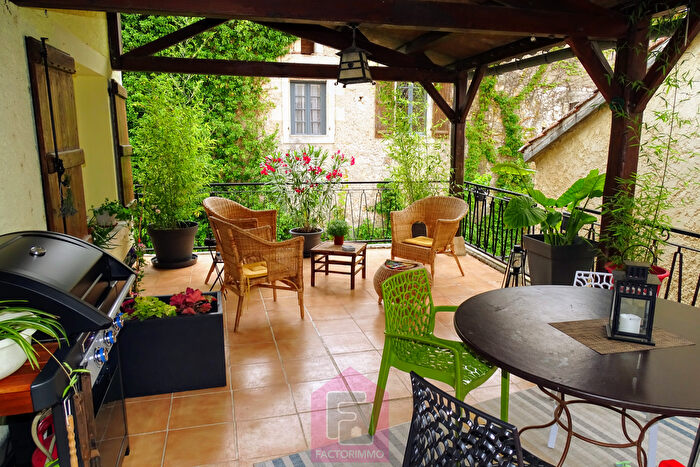 Maison 4 pièces à Puy-l'Évêque, à vendre