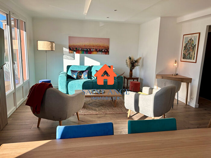 Appartement à louer - Sanary-sur-Mer - 3 pièces - 2 chambres