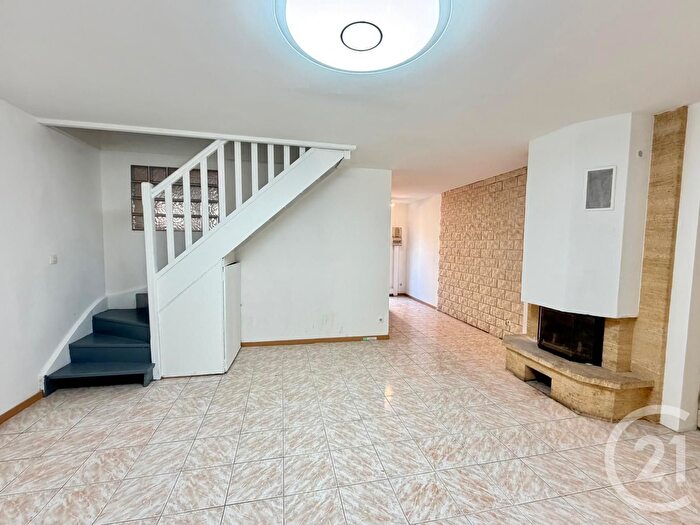 Maison 5 pièces à louer - Évry, Les Aunettes