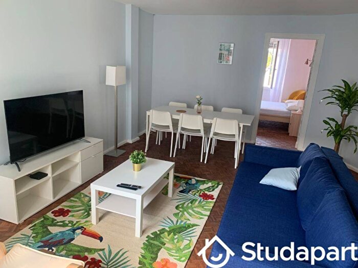 Appartement à louer - Pau Nord - 1 pièce - 4 chambres