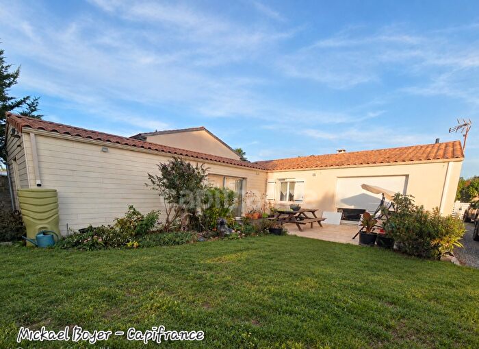 Maison 7 pièces à vendre à Breuil-la-Réorte
