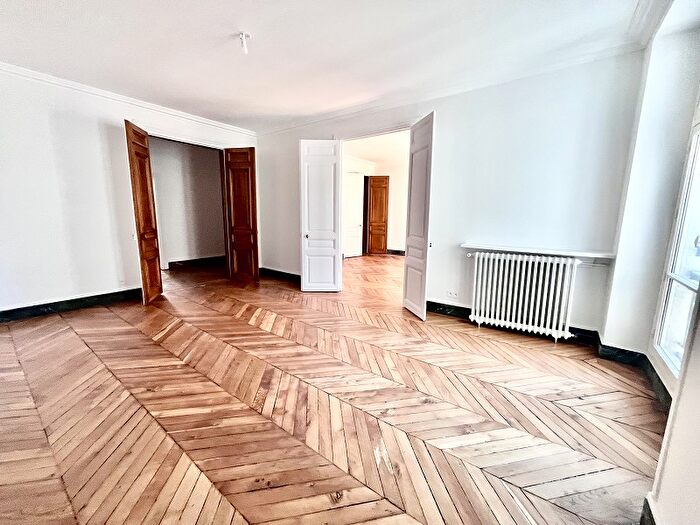 Appartement 4 pièces à louer à Paris 8ème, Hoche Friedland