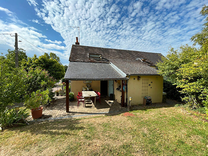 Maison à vendre - Saint-Péreuse - 4 pièces - 3 chambres