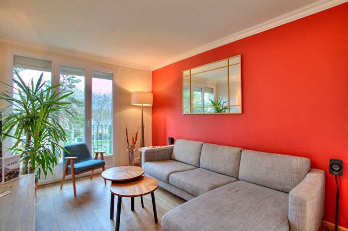 Maisons-Laffitte, Est : Appartement 4 pièces à vendre
