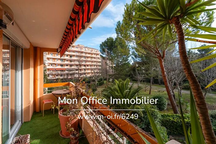 Appartement à vendre - Aix-en-Provence, Saint-Donat, Les Platanes - 3 pièces - 2 chambres