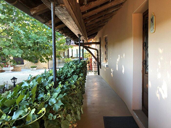 Appartement à louer - Pouilly-le-Monial - 2 pièces - 1 chambre