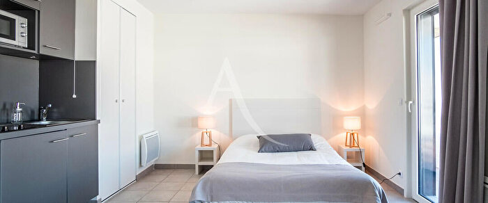 Maisons à vendre et appartements à louer - 1