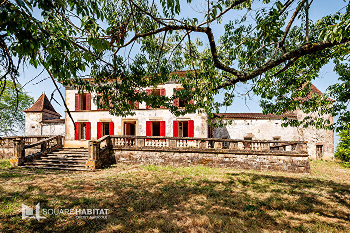 Maison à vendre - Gensac - 8 pièces - 7 chambres