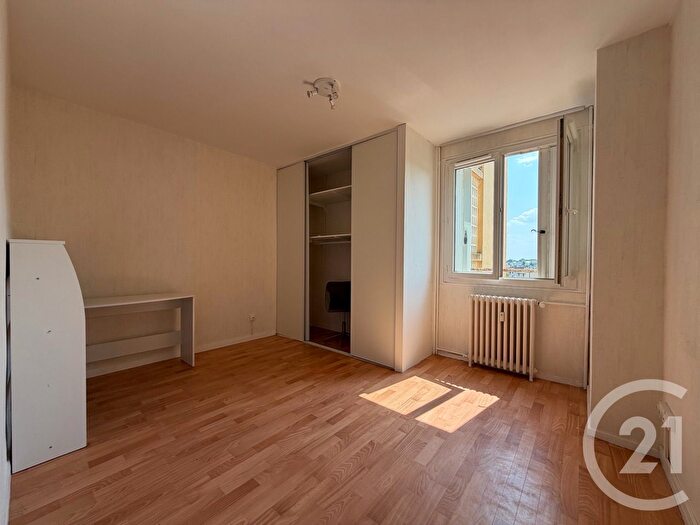Appartement 3 pièces à vendre à Châteaudun, Liberté, Martineaux