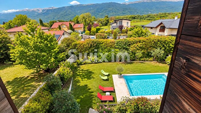 Maison 6 pièces à Saint-Genis-Pouilly, à vendre