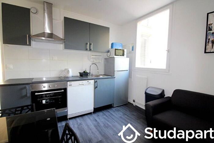 Les Linandes, Cergy : Appartement 1 pièce à louer