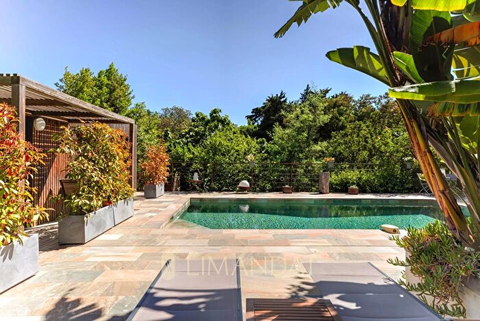 Maison à vendre - Cannes, Petit Juas - 7 pièces - 5 chambres