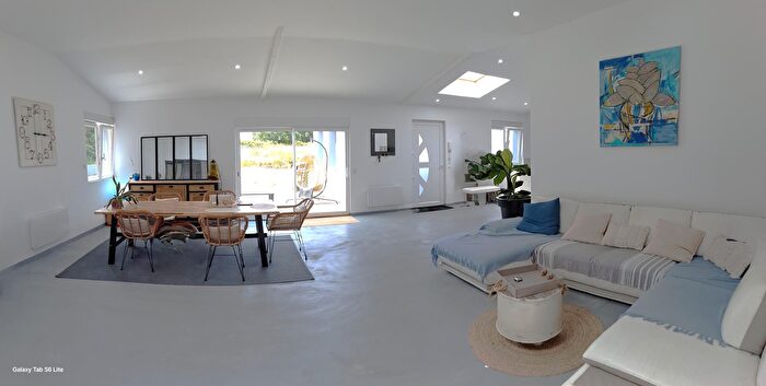 Maison à vendre - Dol-de-Bretagne - 8 pièces - 5 chambres