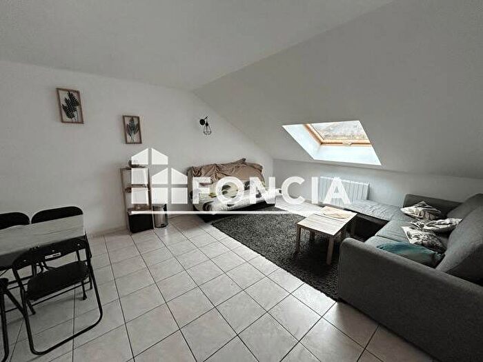 Appartement à louer - Jean Allemane-Aristide Briand, Savigny-sur-Orge - 1 pièce