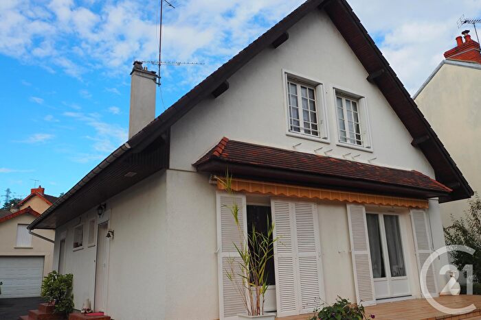 Maison à vendre - Montluçon, Croix Blanche, Diénat - 7 pièces - 5 chambres