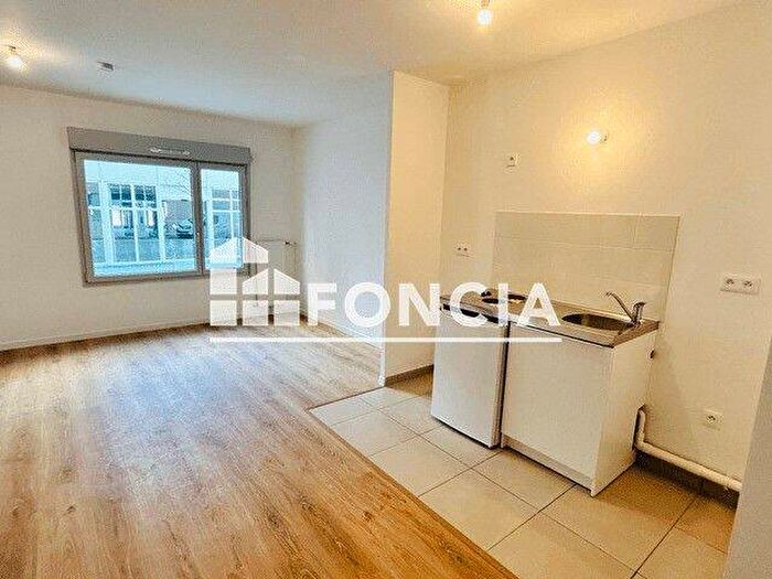 Bois d'Amour-Porte de Paris-Courlancy, Reims : Appartement 1 pièce à louer