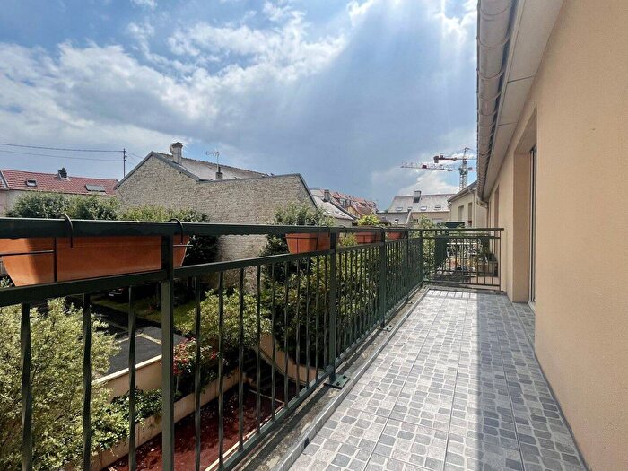 Appartement à louer - Le Fresnay-Vieux Pays, Sartrouville - 2 pièces - 1 chambre