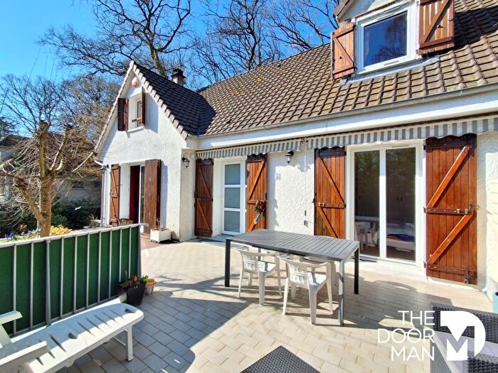 Maison 6 pièces à Le Perray-en-Yvelines, à vendre