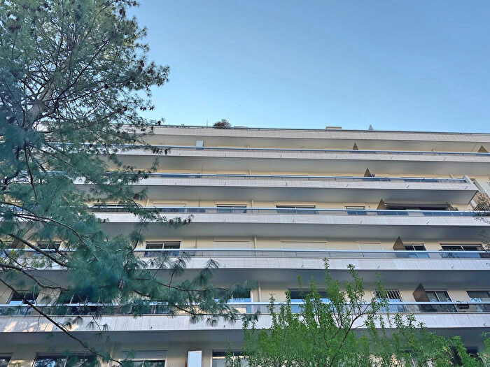 Paris 11ème, République, Saint-Ambroise : Appartement 5 pièces à vendre