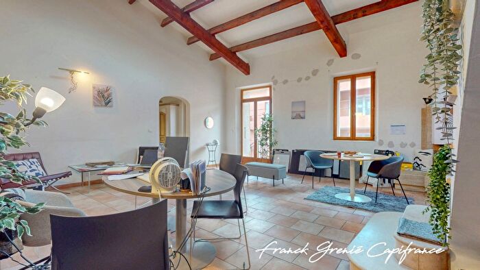 Maison à vendre - Garéoult - 6 pièces - 5 chambres